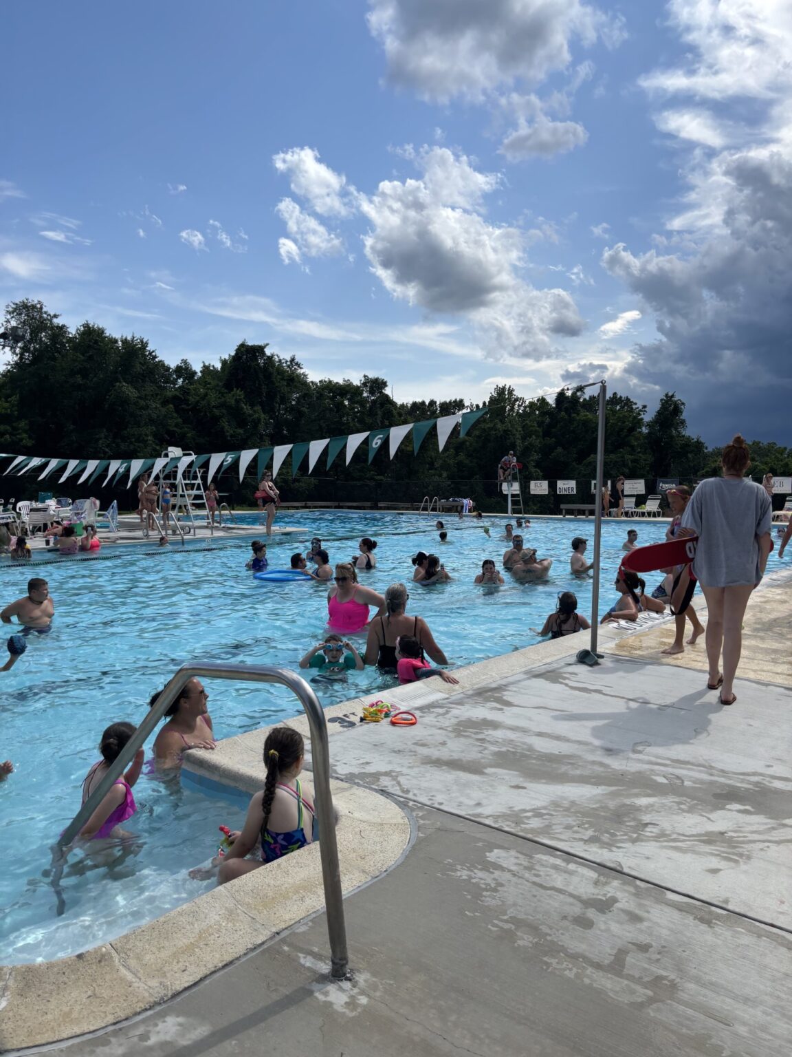 Pool, Tennis, & Pickleball – Hawthorne Country Club – MD